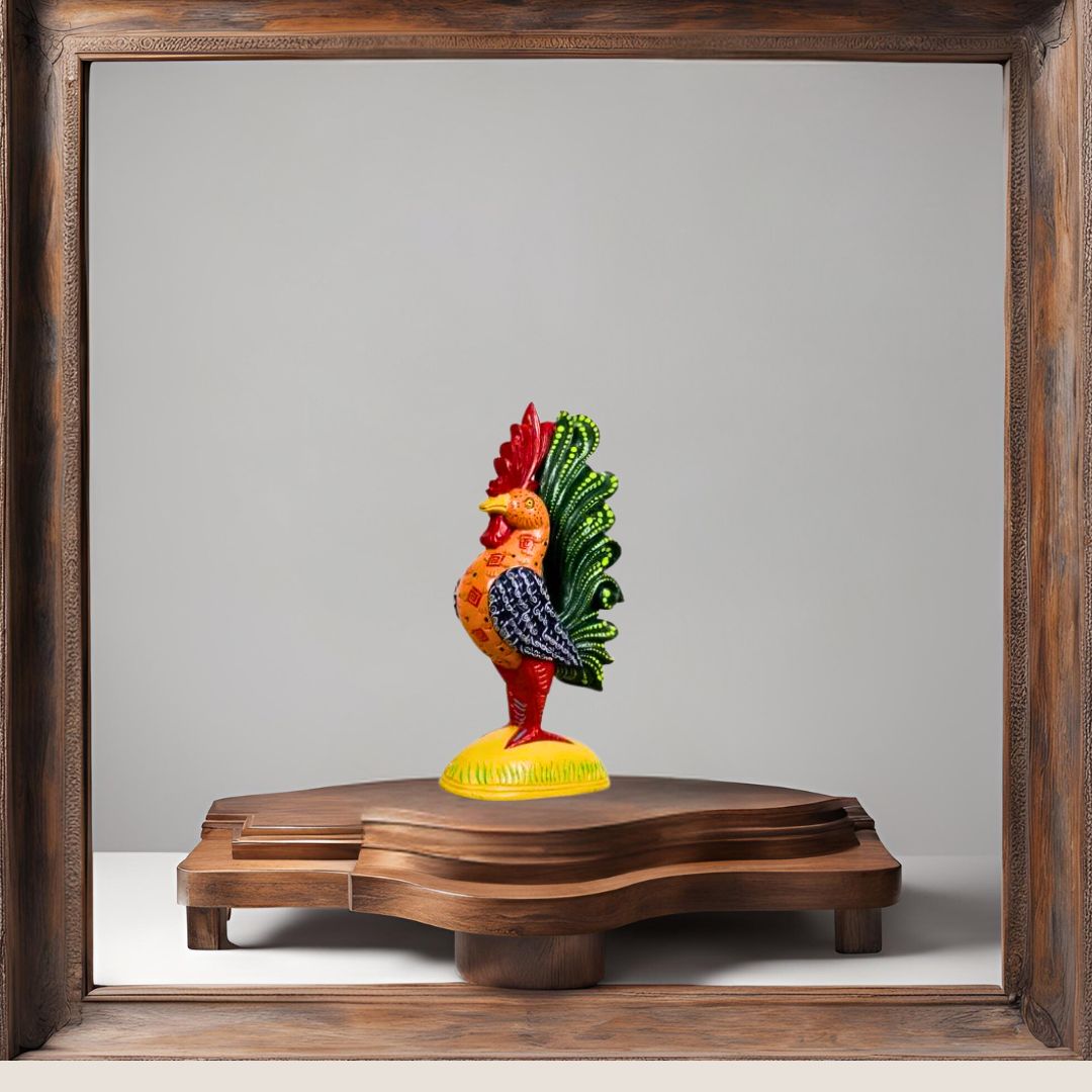 Hand carved wooden rooster in traditional colours - Parodarsh