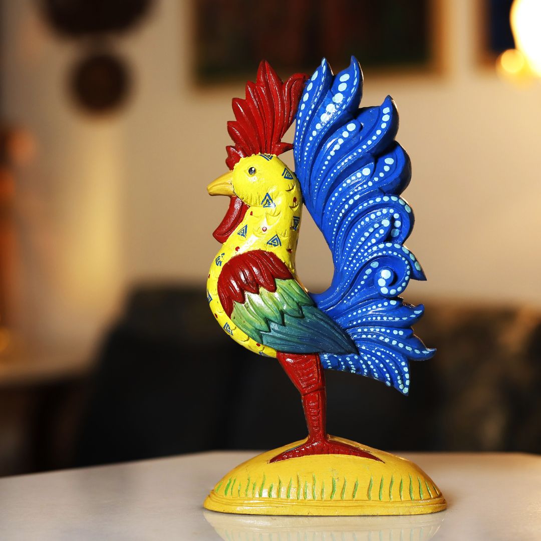 Hand carved rooster in wood with blazing bright wings - Parodarsh