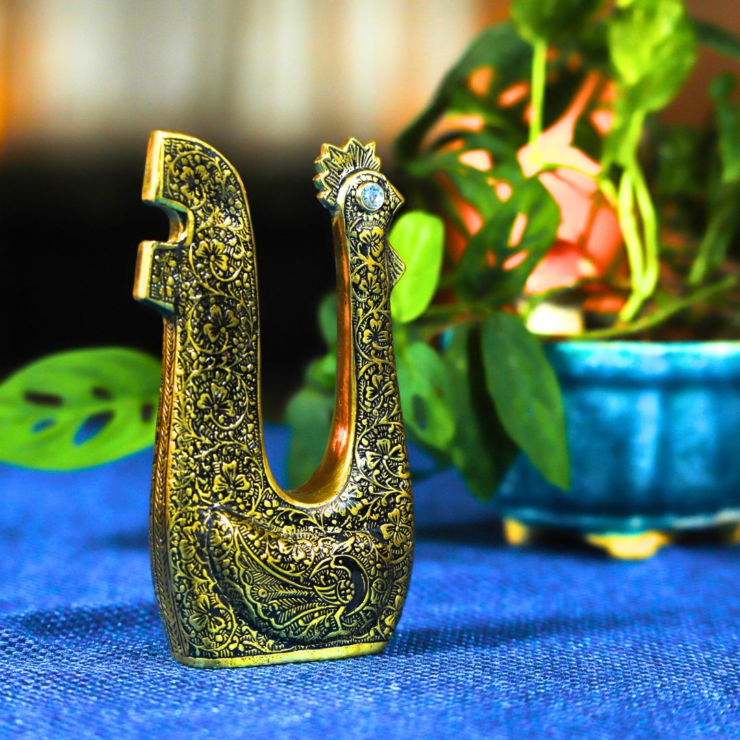 Handcrafted Showpieces |Small rooster in pure brass | Parodarsh