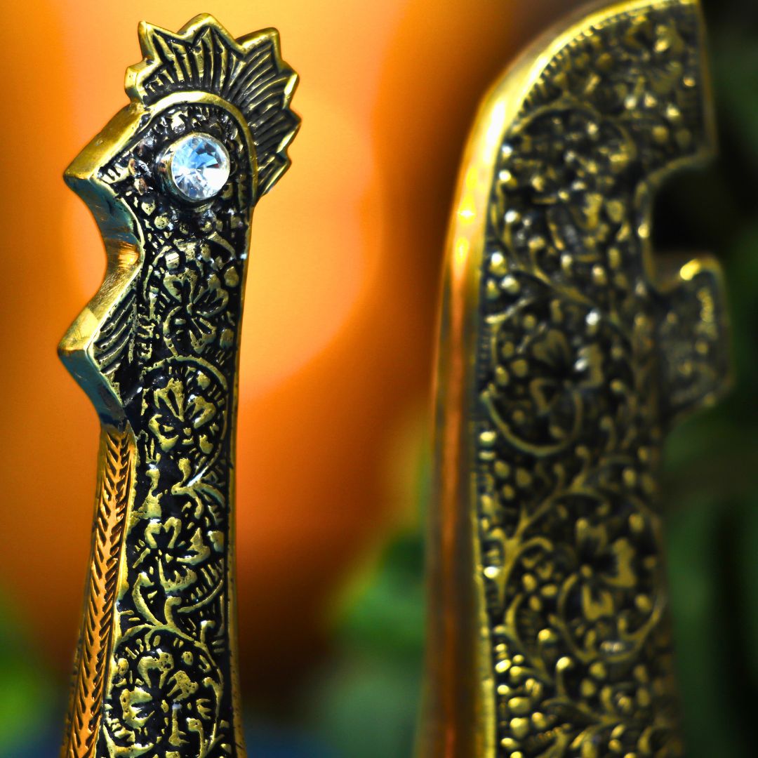 Handcrafted Showpieces |Small rooster in pure brass | Parodarsh